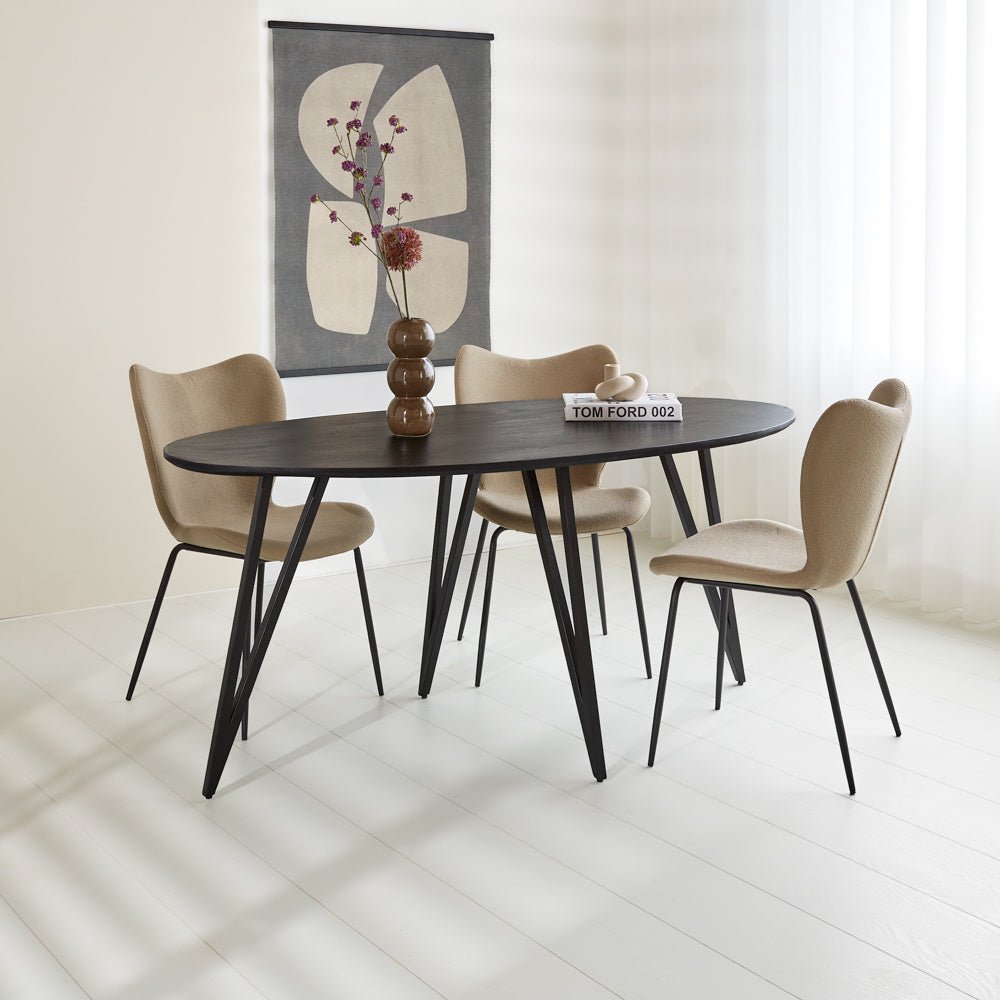 Ovaler Esstisch Cesar aus schwarzem Mangoholz | Dimehouse